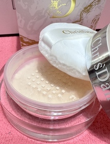 草莓氣球 - [Chris’Dan 克莉絲丹] 光采無瑕蜜粉 | @cosme