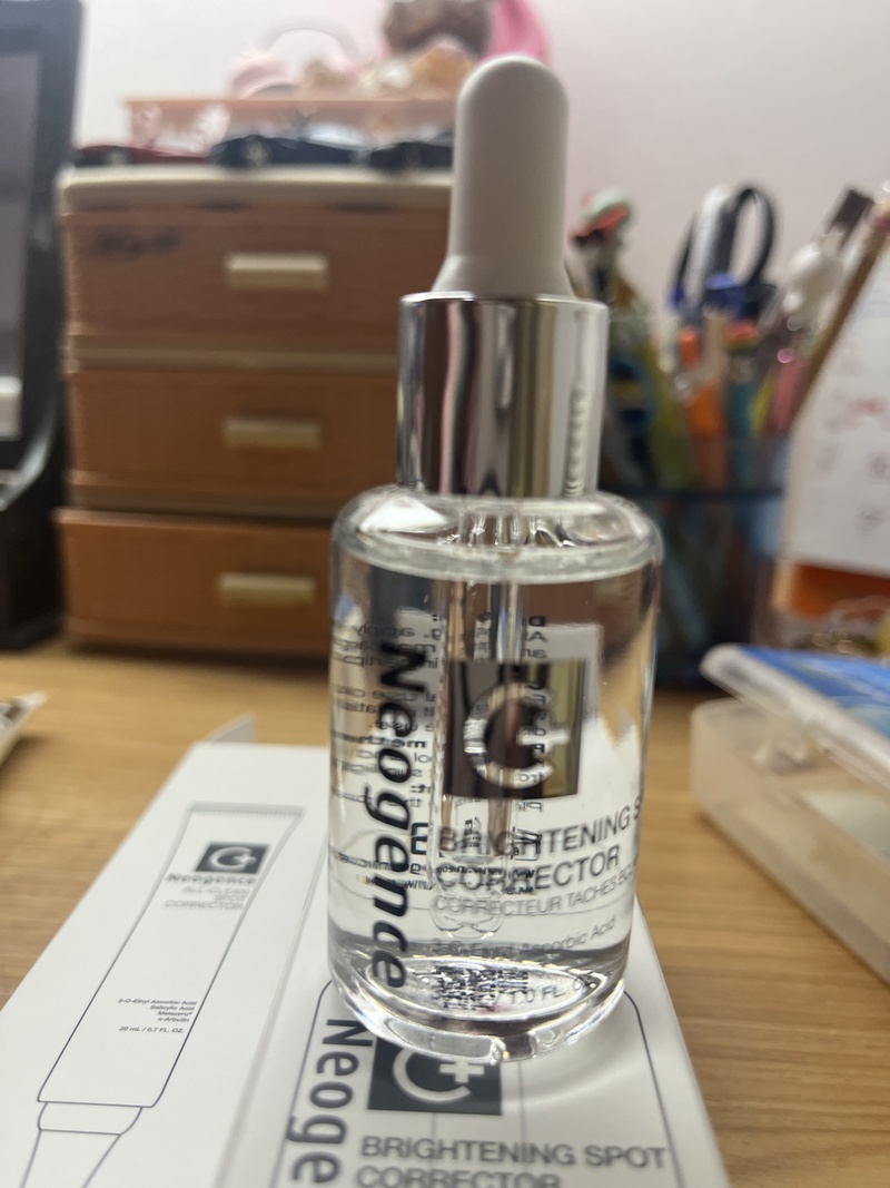 Jessica海綿 - [Neogence 霓淨思] 極透光亮白淡斑精華(升級版) | @cosme