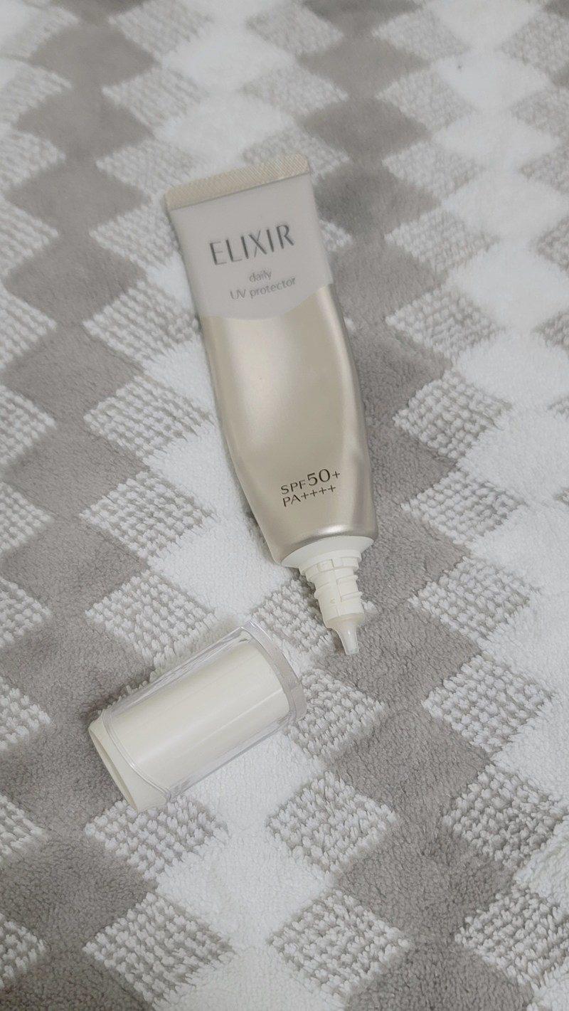 Jk娜比 - [ELIXIR 怡麗絲爾] 彈潤多效美肌乳SP+(小金管) | @cosme