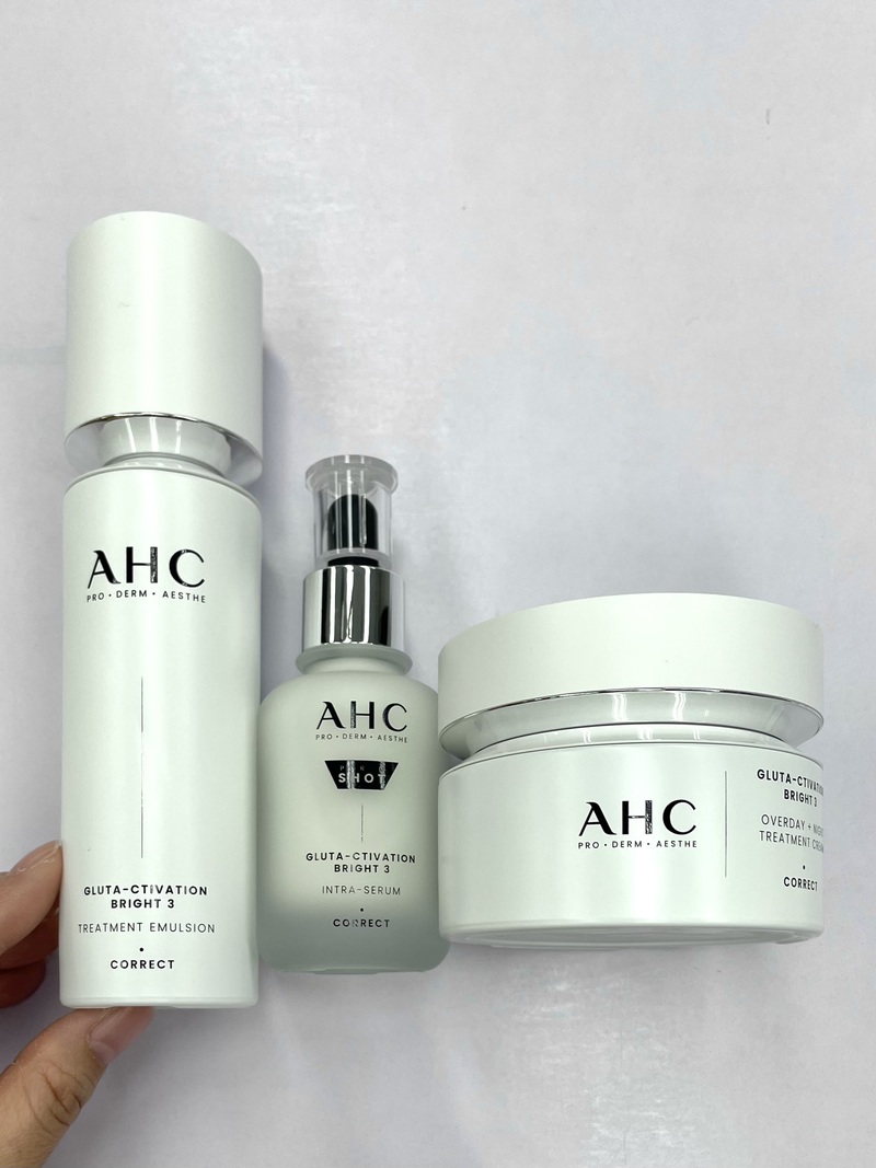 Amy0725 - [AHC] 醫美科研超秒晶透穀胱甘肽精華水乳 | @cosme